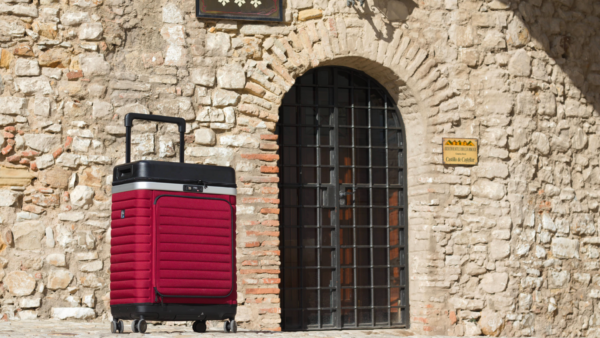 The Best Pull Up Suitcase Review for Travellers | Krista the Explorer