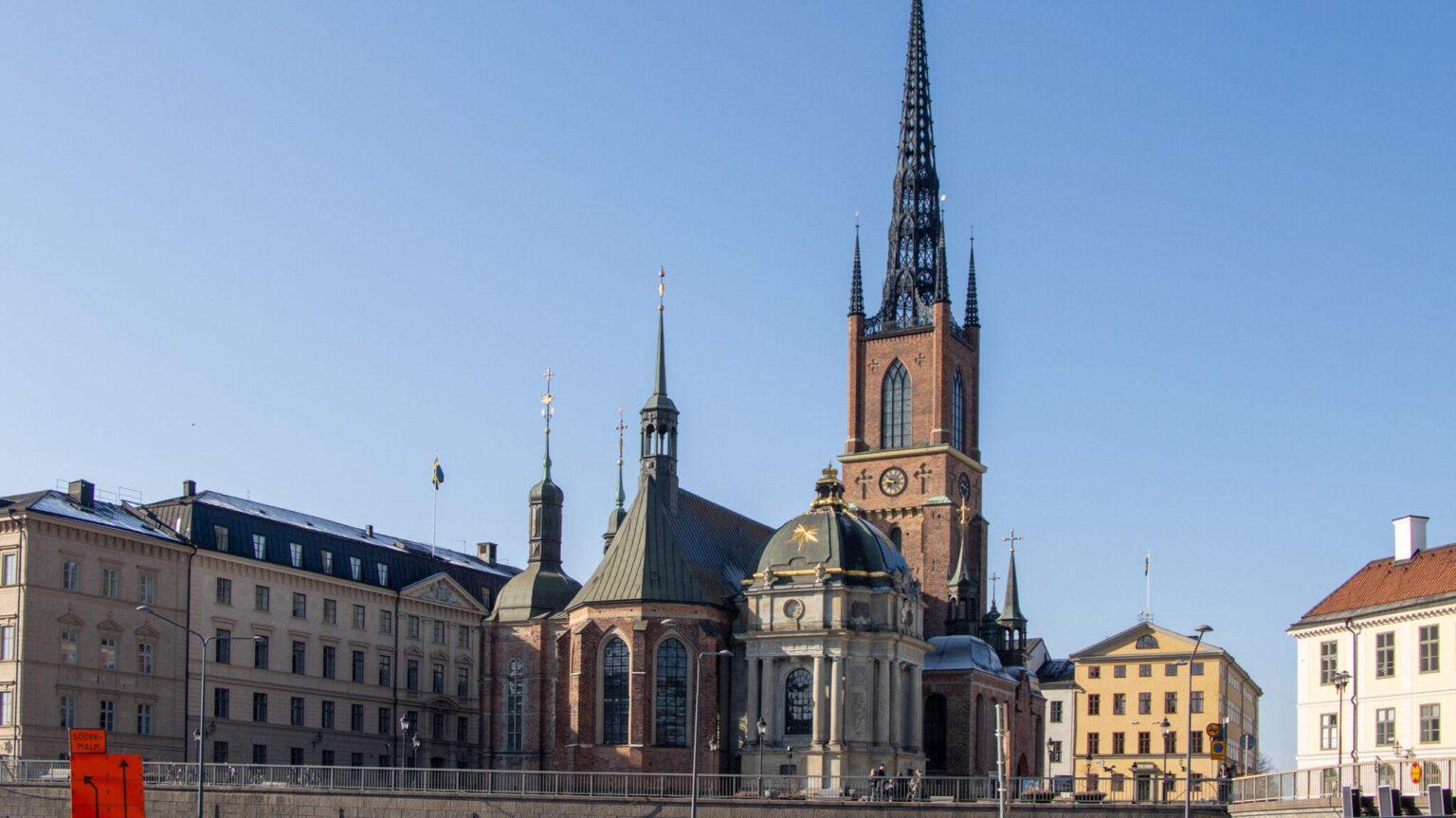 Gamla Stan: Tips for Visiting the Beautiful Old Town of Stockholm ...