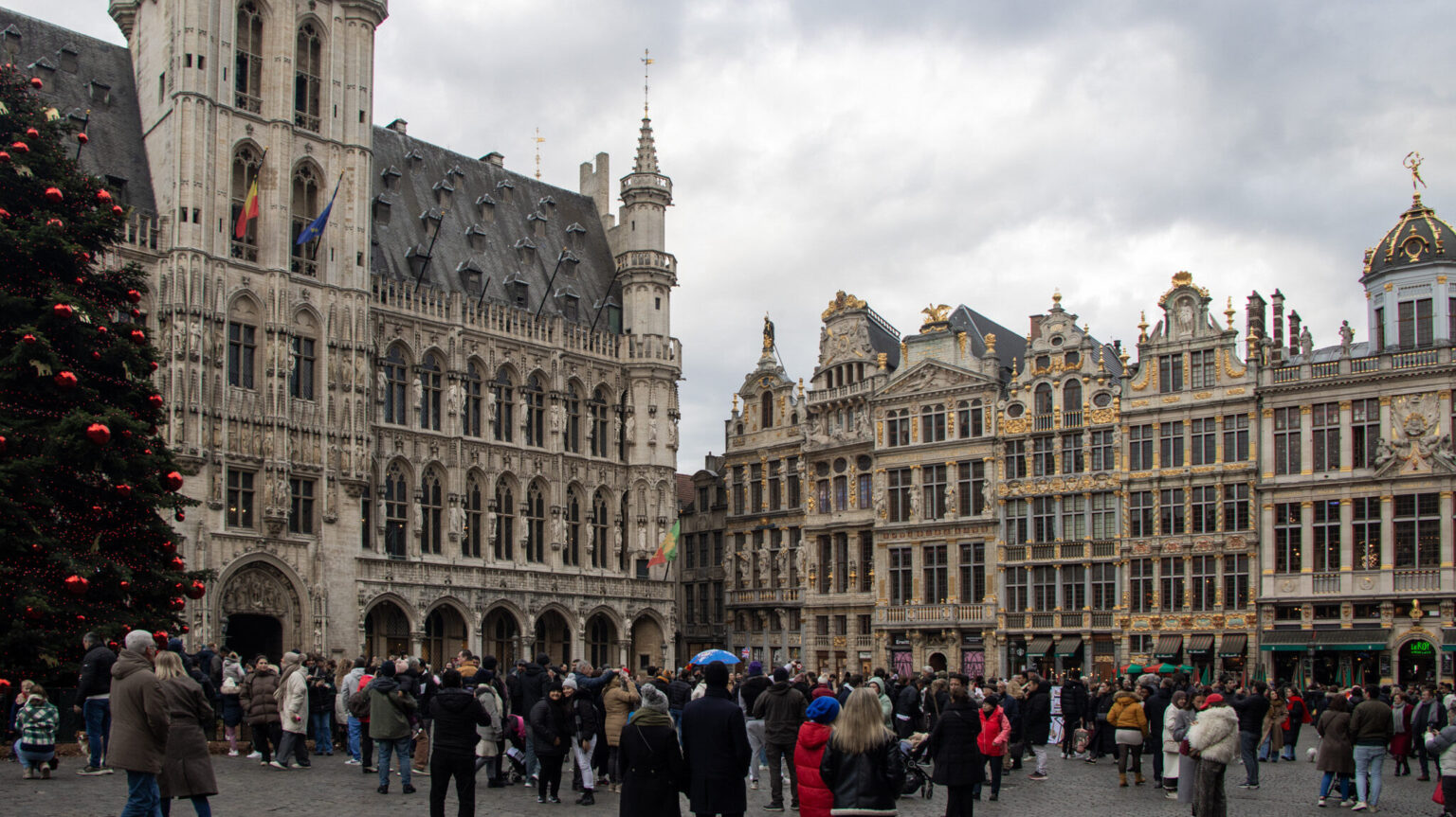 How to Spend an Amazing 2 Days in Brussels in December | Krista the ...